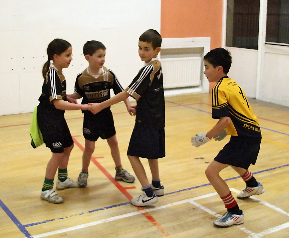 Warm-up - Triangle Tag | Tobar